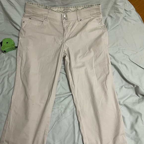 Cato | Pants & Jumpsuits | Cato Capri In Off White Size 2 | Poshmark